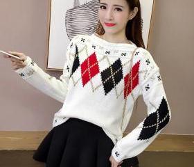 Fashion Style Long Sleeves Diamond Design Knitting Sweater on Luulla
