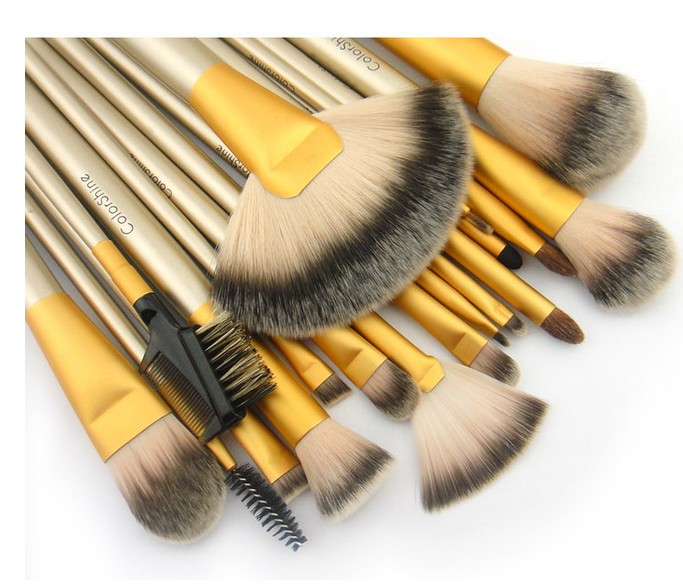High Quality 18 Pcs Professional Beauty Makeup Brush Set With Bag on Luulla